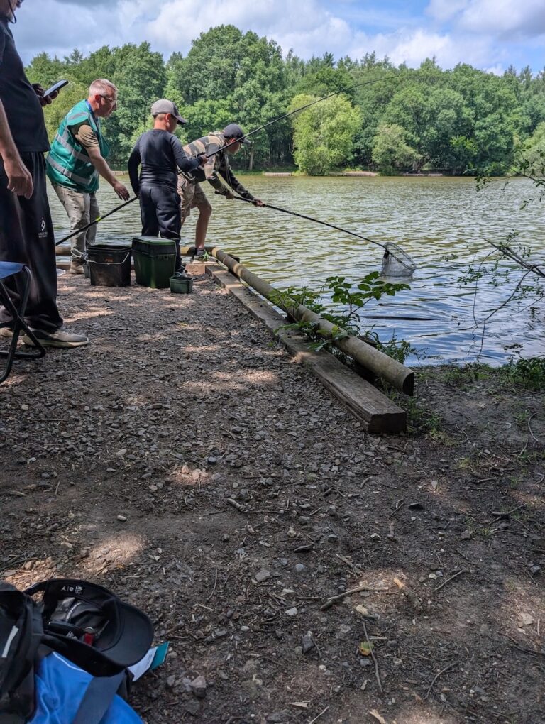 BLOG: Learning how to fish at Farnham Angling beginner fishing session ...
