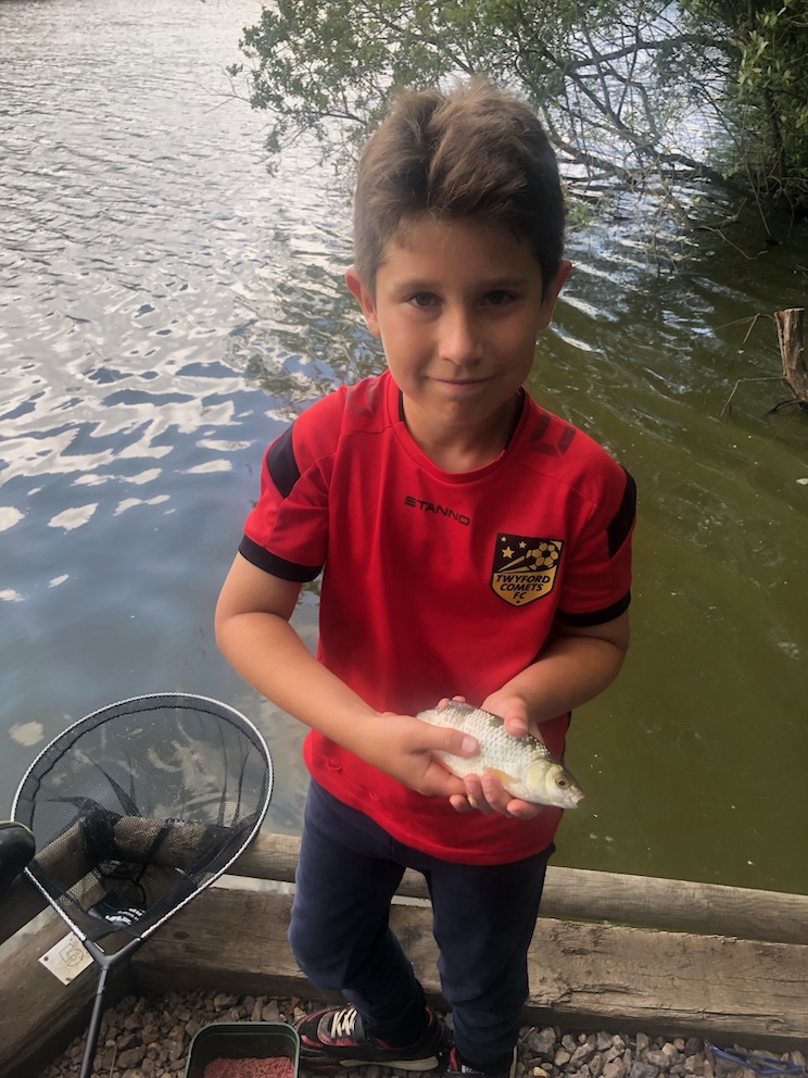 BLOG: Learning how to fish at Farnham Angling beginner fishing session ...
